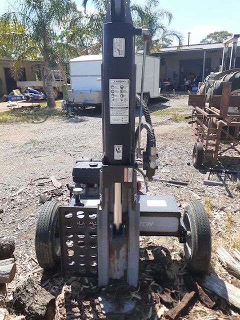 SUPASWIFT 30 TON LOG SPLITTER - Garden Tools in Wyalong NSW | Gumtree ...