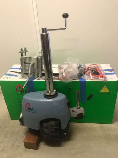 Optitec Motorised V3 Remote Control Jockey Wheel | Caravan & Campervan ...