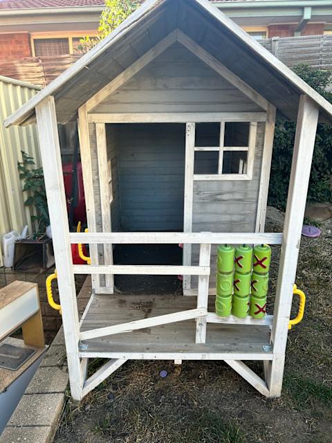 Free cubby house - Toys - Outdoor in Sunbury VIC | Gumtree Australia