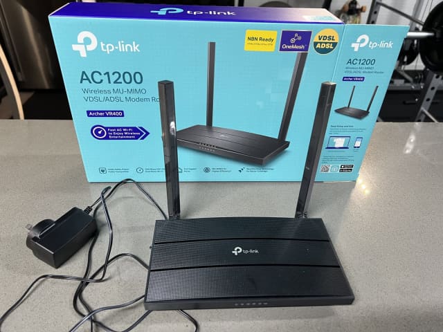 TP Link AC1200 VR400 Modem Router | Modems & Routers | Gumtree ...