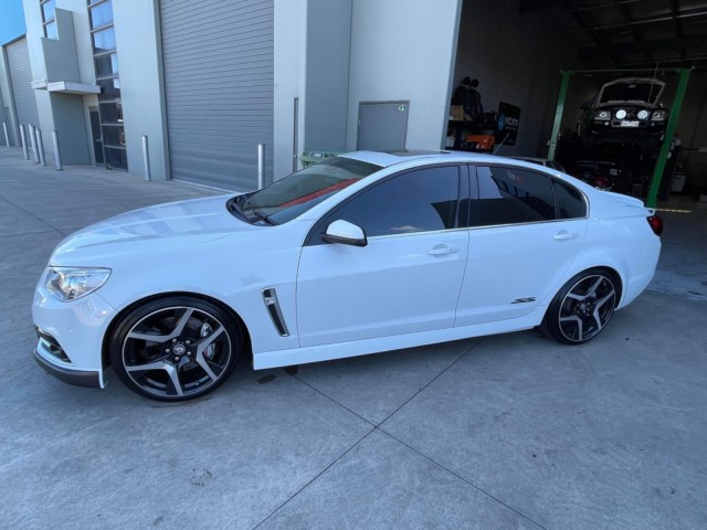 2014 HOLDEN COMMODORE SS-V REDLINE 6 SP MANUAL 4D SEDAN | Cars, Vans ...