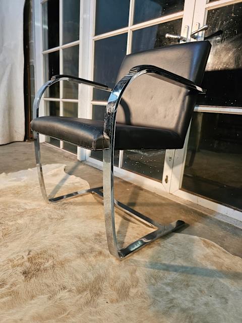 Beautiful BRNO Design Cantilever Vintage Armchair 80s -Can Del ...