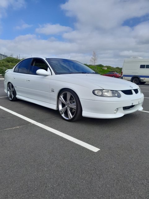 2000 HOLDEN COMMODORE SS 4 SP AUTOMATIC 4D SEDAN, 5 seats VX | Cars ...