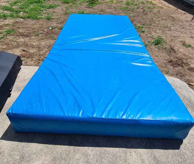 Large Gymnastics mats, high jump mats - Gym & Fitness in Macquarie ...