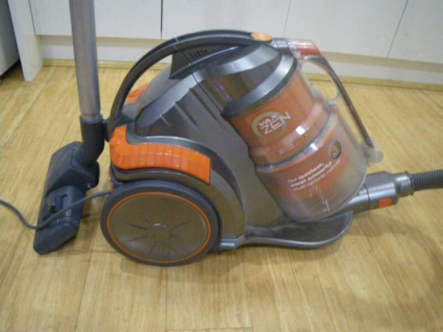 VAX ZEN BARREL VACUUM CLEANER VCZ1600 CYCLONIC BAGLESS 1600W MALV ...
