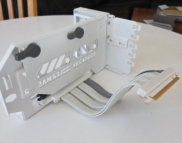 Cooler Master Vertical Graphics Card Holder Kit V3 PCie4.0 - Components ...