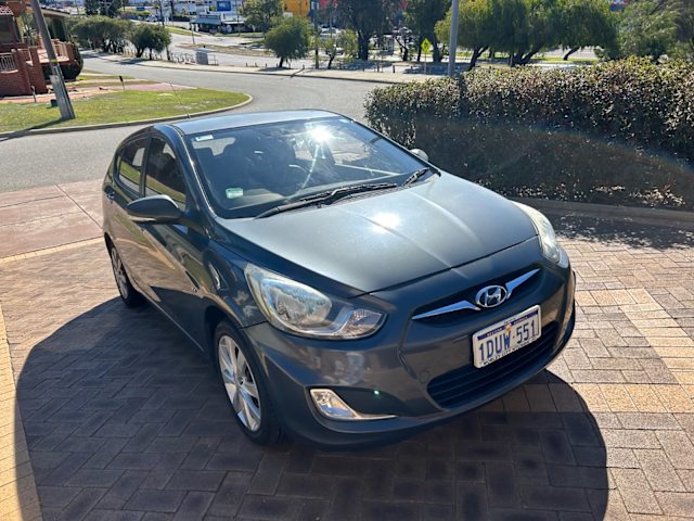 2011 HYUNDAI ACCENT PREMIUM 4 SP AUTOMATIC 5D HATCHBACK | Cars, Vans ...