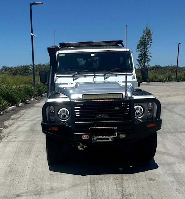 2011 Land Rover Defender 110 (4x4) 6 SP MANUAL 4D WAGON | Cars, Vans ...