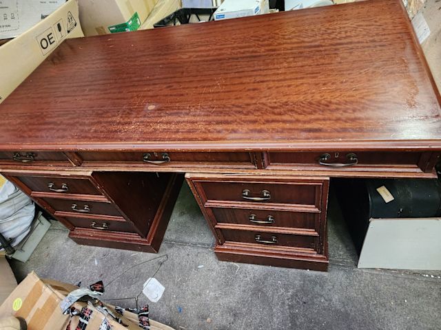 SOLID TIMBER OFFICE DESK - Desks in Fulham Gardens SA | Gumtree Australia