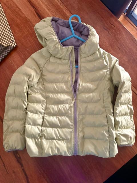 UNIQLO Kids Winter Puffer Hooded Jacket Lightweight size 6 Light Green ...