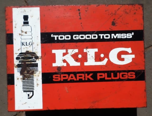 VINTAGE SERVICE STATION KLG SPARK PLUG METAL CABINET SIGN ON DOOR ...