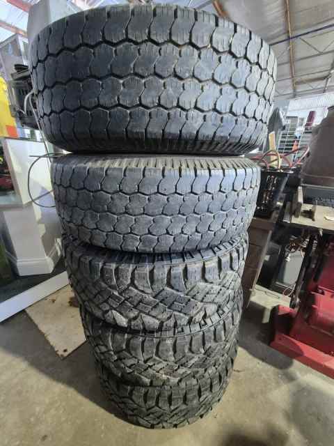 Car tyres Same rim 3 set & 2 set wheels | Wheels, Tyres & Rims ...