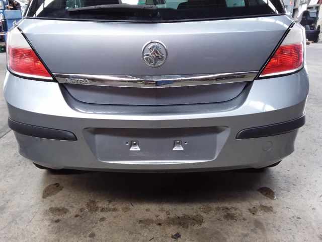 2006 HOLDEN ASTRA 1.8L AUTO PETROL HATCH REAR BUMPER | Auto Body parts ...