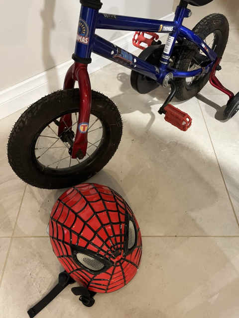 Kids Thomas Bike With Spider-Man Helmet - Kid's Bicycles in Carramar WA ...