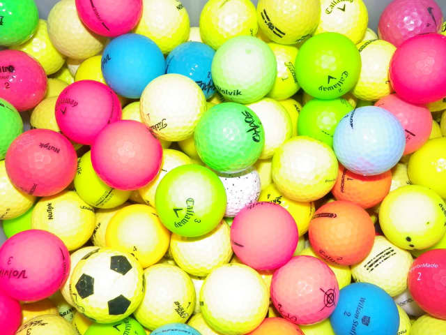 COLOURED GOLF BALLS - pick your colour | Golf | Gumtree Australia ...