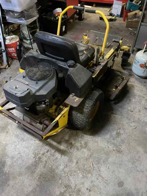 42 Inch Zero turn mower - Graden Surburban - Lawn Mowers in North Lakes ...