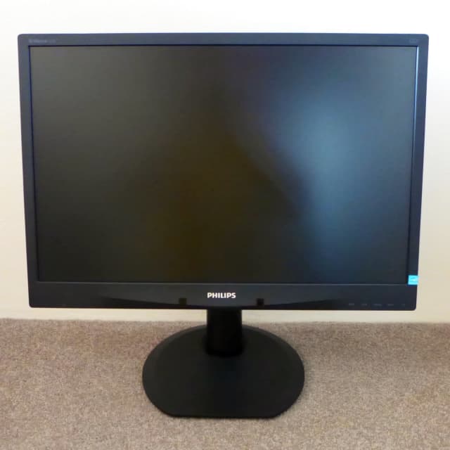 Philips LED 22 Inches Monitor (220B4L) with HDMI Adapter & Cables ...