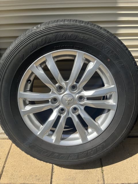 Mitsubishi Pajero 18 inch rims and tyres | Wheels, Tyres & Rims ...