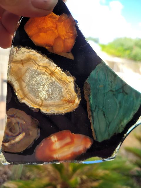 Slices of stones mounted in broken glass - Miscellaneous Goods in South ...