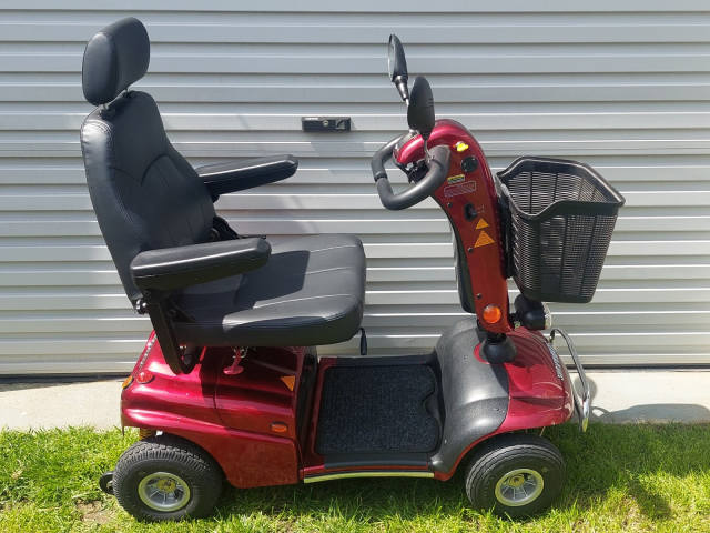 Shoprider mobility scooter 2021 Model: Explorer Like new Has 2 new bat ...