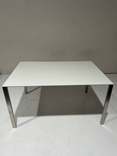 Freedom modern table! Grab a deal! - Dining Tables in Woodridge QLD ...