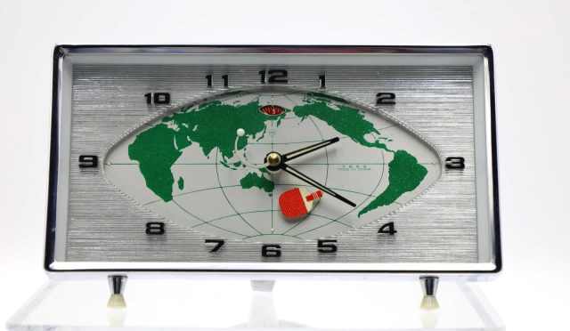 VINTAGE KITSCH TABLE TENNIS (PING PONG) ALARM CLOCK - WORKING ...
