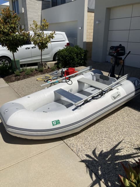 Zodiac inflatable & Suzuki 4 hp motor | Tinnies & Dinghies | Gumtree ...