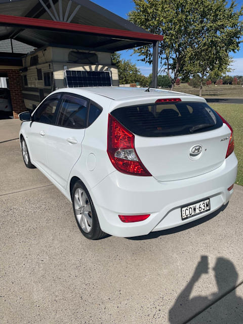 2011 HYUNDAI ACCENT RB 4 SP AUTOMATIC 5D HATCHBACK, 5 seats | Cars ...