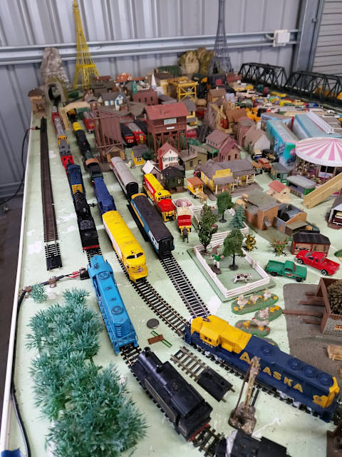 Trains, model HO and OO Diesel and Steam Locos. - Collectables in Taree ...