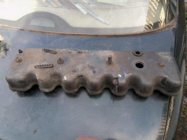 FORD ROCKER COVER OF AN EF MOTOR . MAY FIT EB ED EL NC NF NL | Engine ...