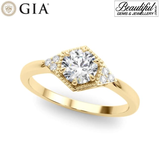 .97 Carats Vintage Diamond Ring with Illusion Halo in 18K Yellow Gold ...