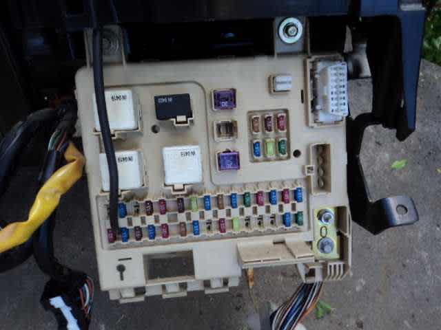 04 FORD FALCON BA BF INTERIOR FUSE BOX WITH GOOD BONNET CABLE MOUNTING ...