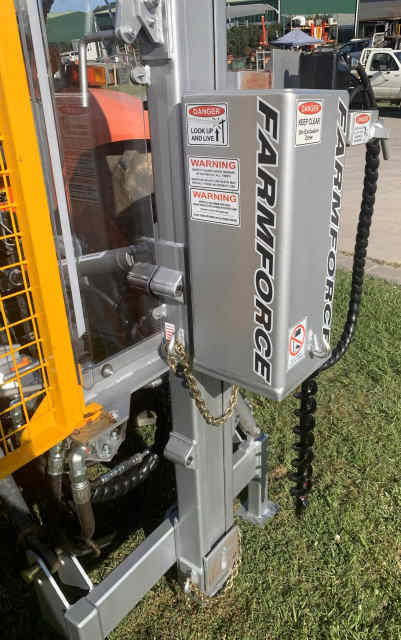 Farmforce POST DRIVER hydraulic grey series fencing fence hole digger ...