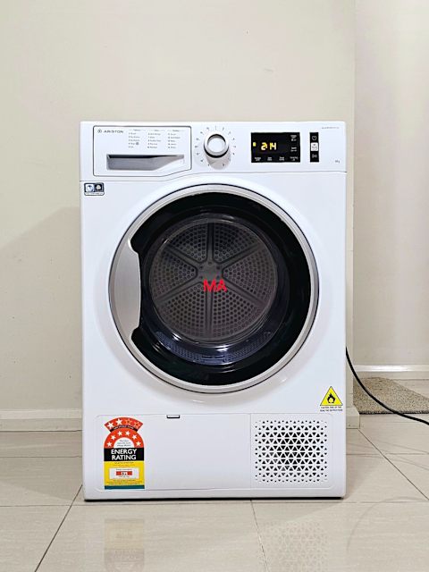 Ariston 8KG Heat Pump Dryer MODEL: N11HPLWAU Perfect Working Conditio ...