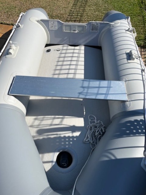 Inflatable with 5hp four stroke Tohatsu outboard | Tinnies & Dinghies ...