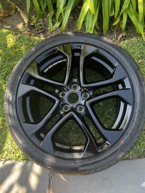 VF Series 2 SSV Redline Rim & Tyre (Rear) | Wheels, Tyres & Rims ...