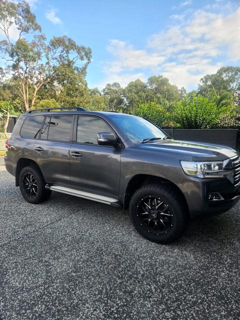 Toyota landcruiser 200 series 2018 model | Cars, Vans & Utes | Gumtree ...
