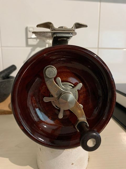 Alvey 550 C3 7 timber fishing reel. - Fishing in Red Rock NSW | Gumtree ...