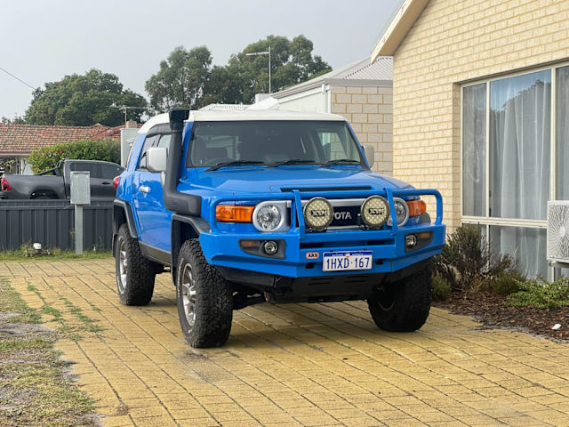 2011 TOYOTA FJ CRUISER 5 SP AUTOMATIC 4D WAGON | Cars, Vans & Utes ...