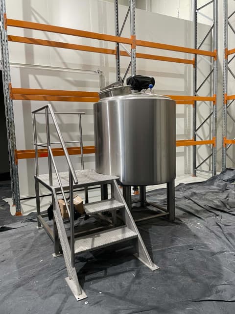 JACKETED STAINLESS STEEL TANK 1200L - Brand new - Miscellaneous Goods ...