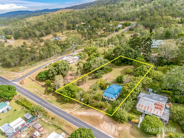 37 Stones Avenue, Mount Perry, Queensland 4671 - for Sale | Gumtree ...