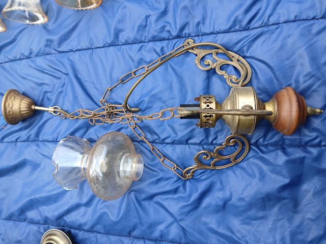 FREE Vintage ceiling light fitting - Ceiling Lights in Glen Waverley ...