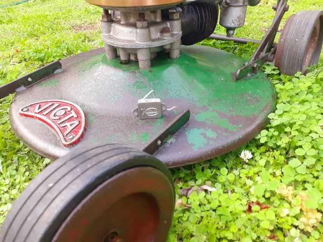 VICTA ROTOMO FAN MOWER & VINTAGE VICTA 18 MODEL VILLIERS CONDENSER ...