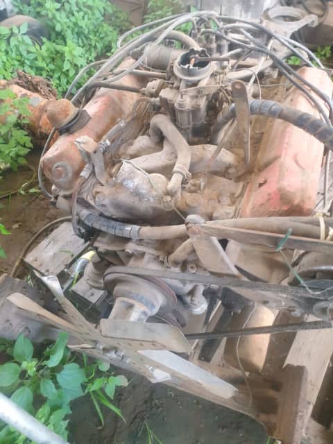 Holden V8 -253 Motor and 5 Speed truck Transmission | Engine, Engine ...