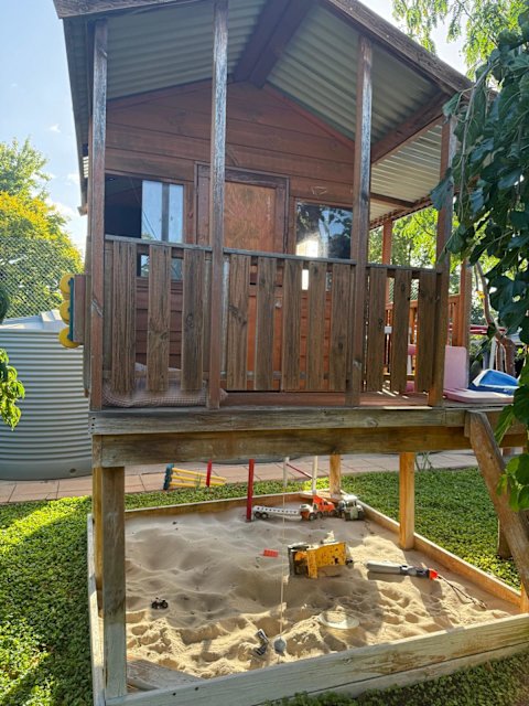 FREE cubby house - Toys - Outdoor in Hawthorn SA | Gumtree Australia