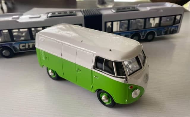 Motor Max 1:24 VW Kombi & Double Long Bus Models Toy cars ...
