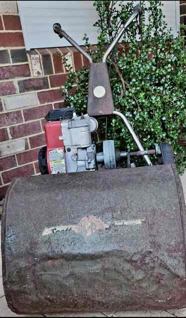 Scott Bonnar 45 model Reel Mower, 17 Cut, 3.5HP Briggs & Stratton Mo ...