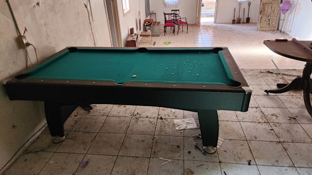 GREAT CONDITION - POOL TABLE Brunswick Centurion 7ft. - Other Sports ...