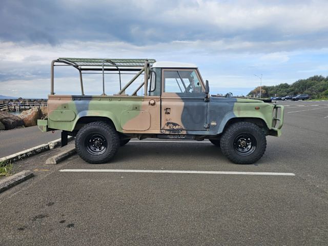 Land Rover Defender Manual Ute | Cars, Vans & Utes | Gumtree Australia ...