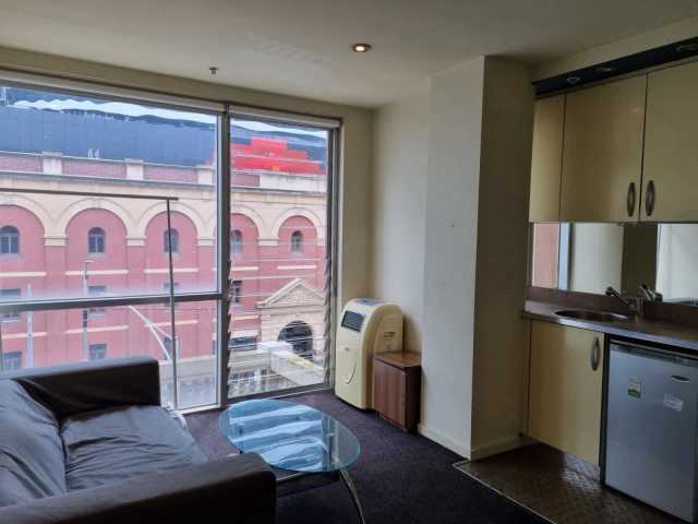 Furnished one bedroom apartment in Melbourne CBD | Property for Rent ...